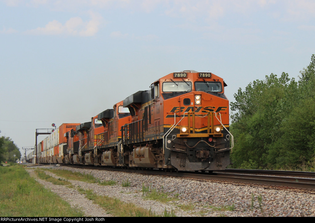 72. BNSF 7890, BNSF 7285, BNSF 5505 , BNSF 6969 & BNSF 6892
